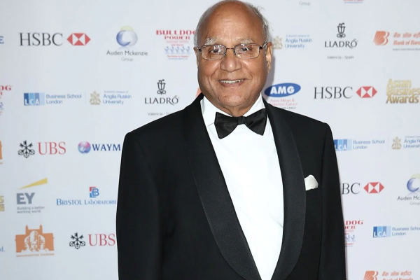 Sir Anwar Pervez Success Story From riving Buses to Billion-Dollar Conglomerate – Successpedian Int